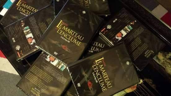 Entre le marteau et l'enclume, un film de Glad Amog Lemra. - Singularity